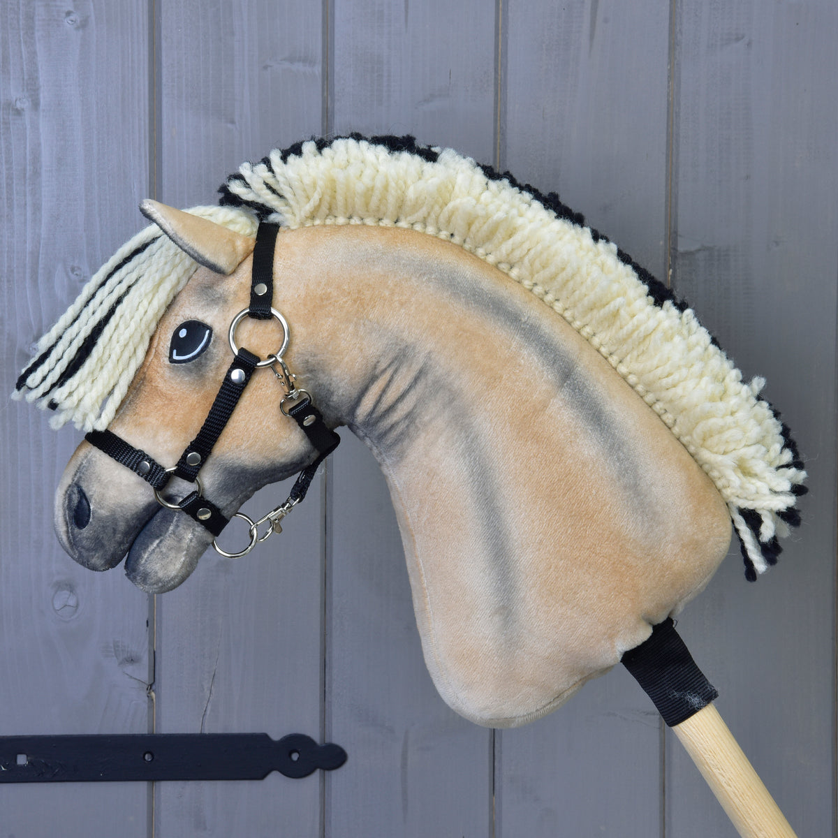 Hobby Horse Colby with black Halter– Hobby Horse LarDen