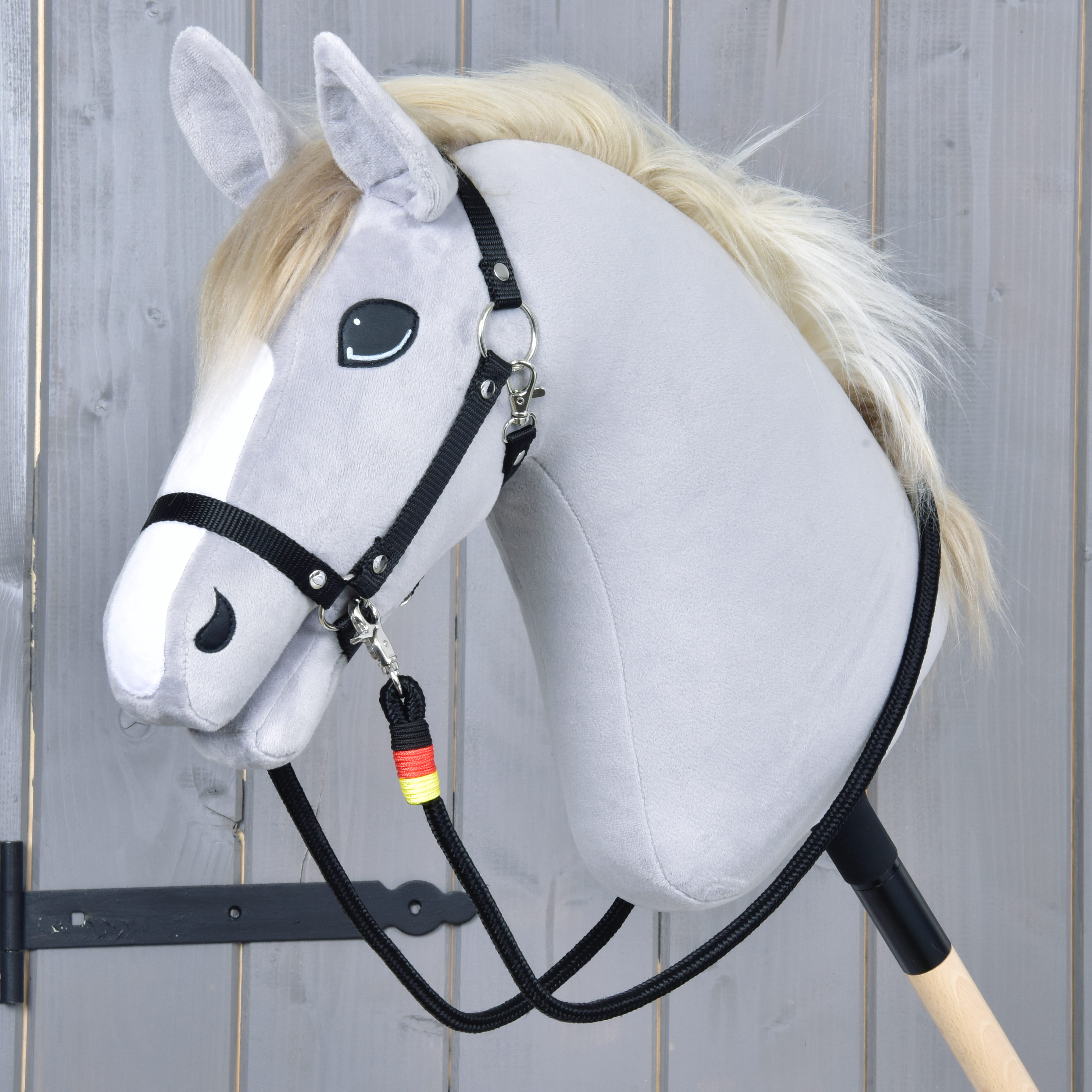 Reins Emblem– Hobby Horse LarDen